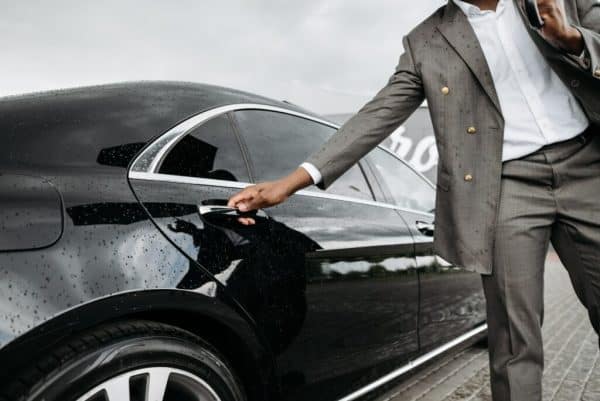 Hiring A Private Driver in Cape Town | Chauffeur Driver Benefits